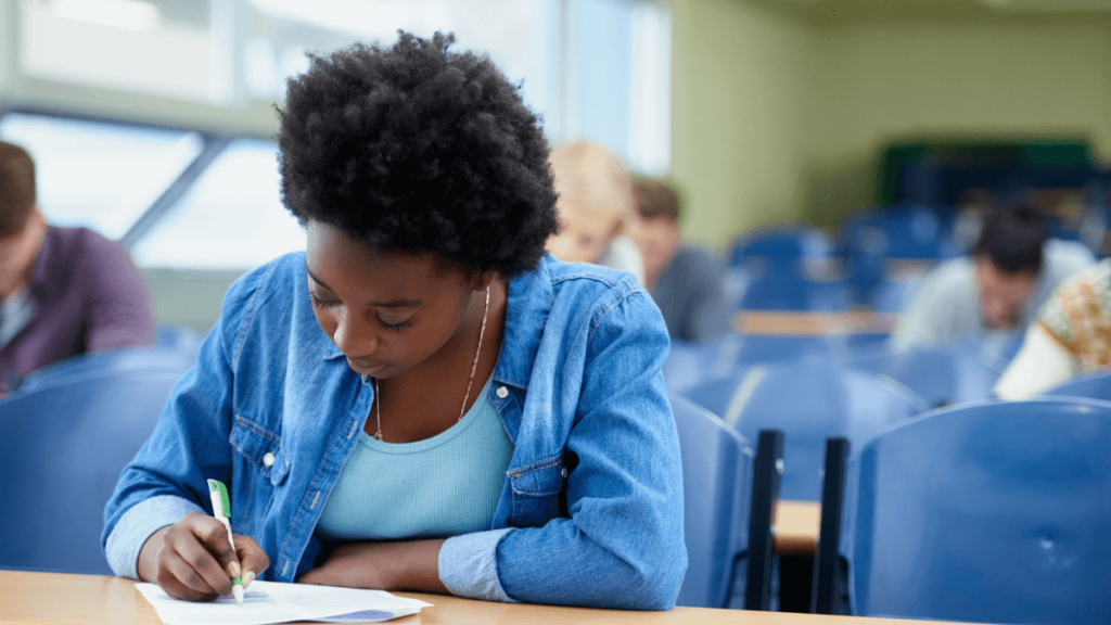 Can You Change Courses Mid-Year? What You Need To Know - Whats On G